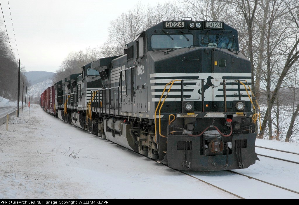 NS 12R NS 9024 on siding